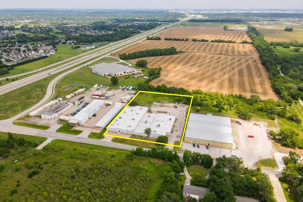 (Goddard) ABSOLUTE 38,484 Sq. Ft. Commercial Building On 2.82 Acres ...