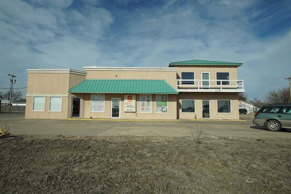 (RUSSELL) ABSOLUTE - 4,276 ± Sq.Ft. Commercial Building On .41 ± Acres ...