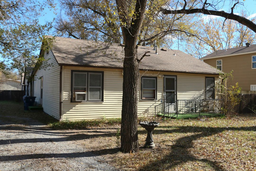818 N DOUGHERTY AVE, Wichita, KS 67212 - McCurdy | Real Estate & Auction