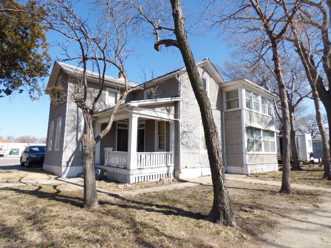 (NE) ABSOLUTE - 2,132 Sq. Ft. Multi-Purpose Building, 232 N New York ...