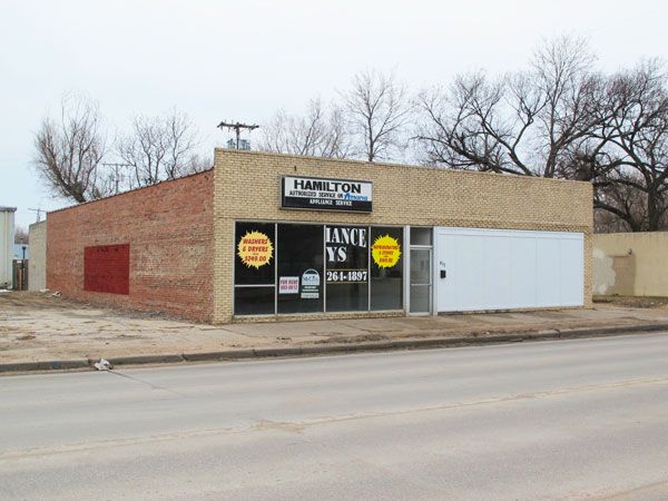 (SE) ABSOLUTE - 4,224 SF ± Retail Bldg, 719 E HARRY ST, Wichita, KS ...
