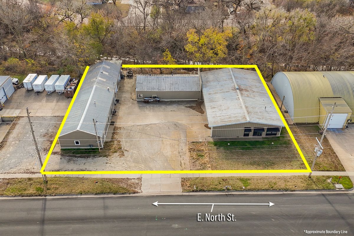(Salina) Two Office/Warehouse Buildings Selling Together, 920 & 924 E ...